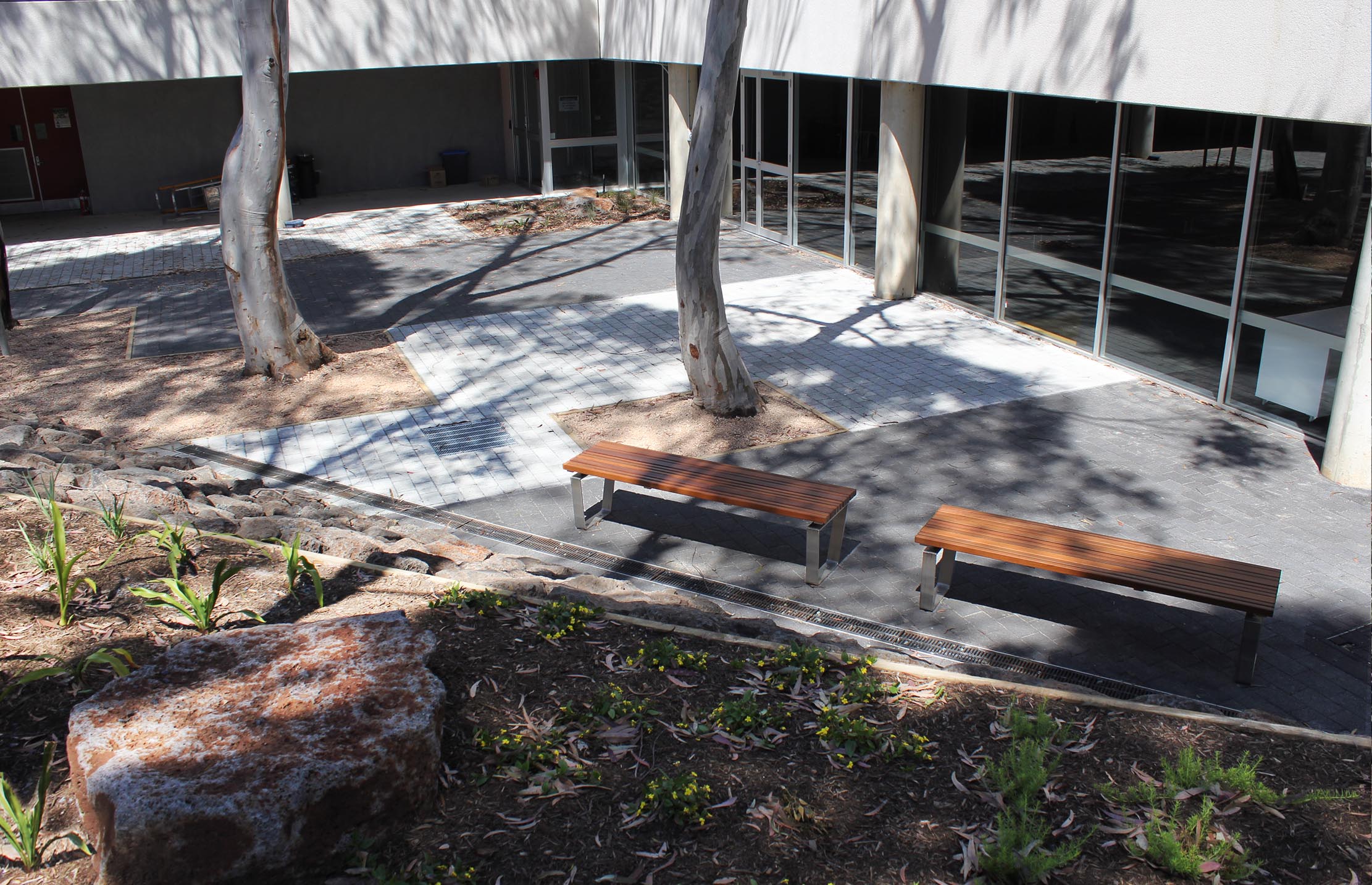 CSIRO Clayton Campus: Courtyard Upgrades - Ziebell Landscape Architecture